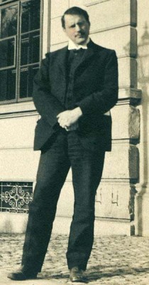 Carl Jung Biography - Life of Swiss Psychologist